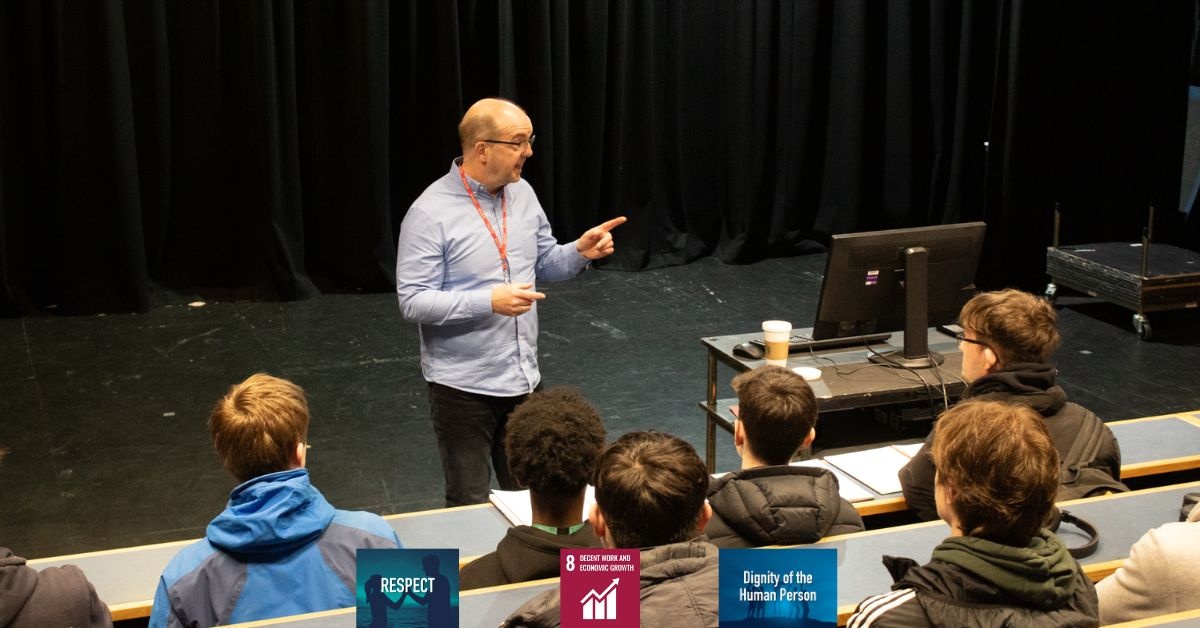 Legendary Commentator Visits Notre Dame | Notre Dame Catholic Sixth ...